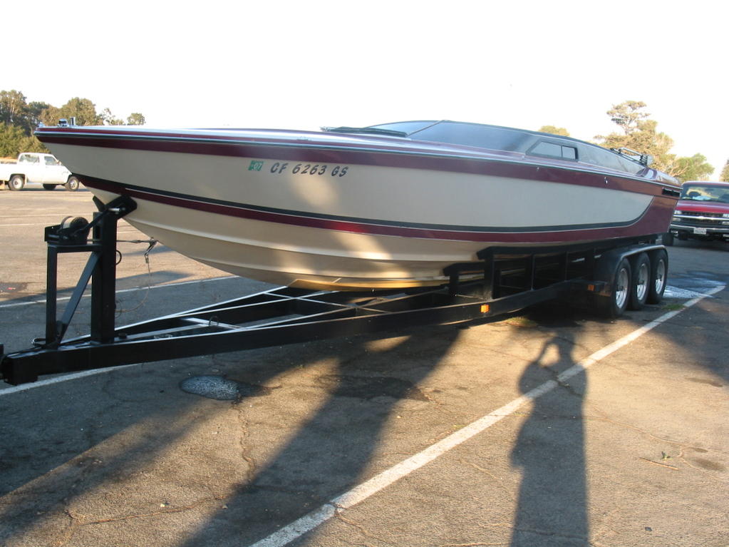 1979 Spectra 32 Thirty Two foot boat with 2 454s pushing about 800HP ...